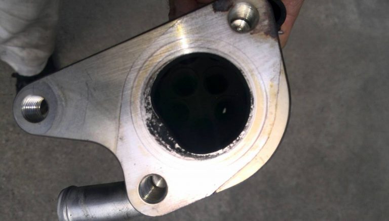 日産 E25 キャラバン DPF分解清掃 東伸自動車