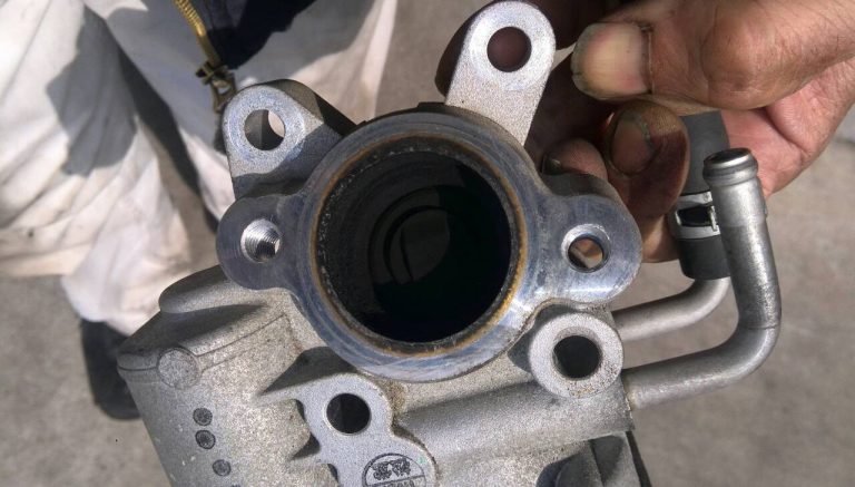 日産 E25 キャラバン DPF分解清掃 東伸自動車