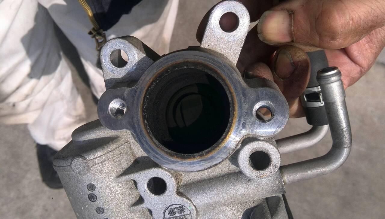 日産 E25 キャラバン DPF分解清掃 東伸自動車