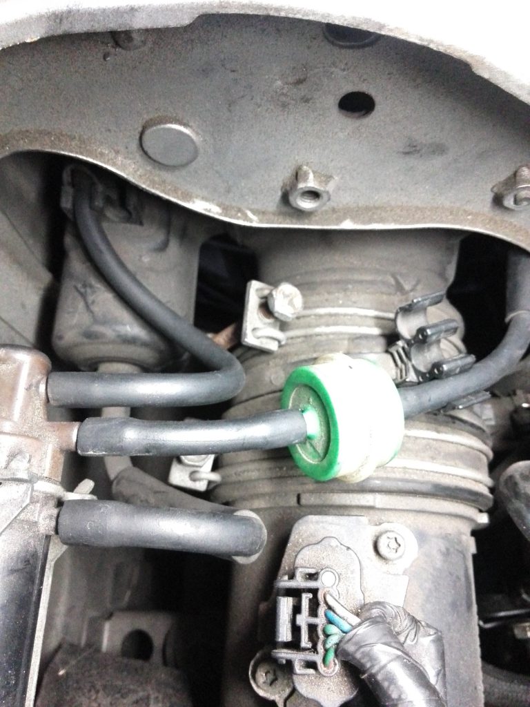 【修理事例】日産E25キャラバン（商用車）「登坂時や高速合流時に速度が上がらない（エンジン警告灯が点灯）」 東伸自動車