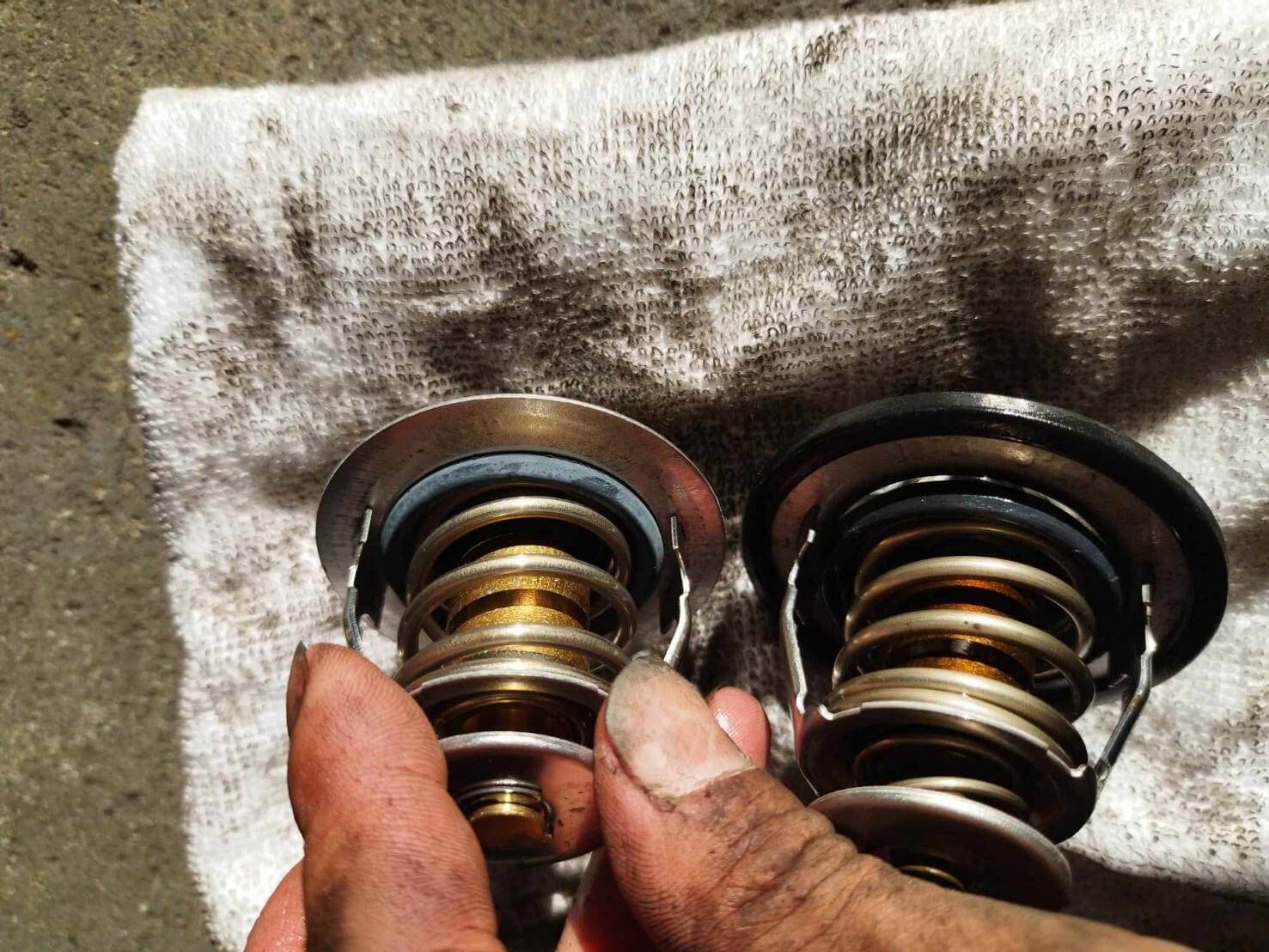 【DPF修理】トヨタ ハイエース(GDH KDH)のDPFが故障？DPF再生が終わらない！スピードが出ない！強制再生出来ない！大阪府門真市の ...